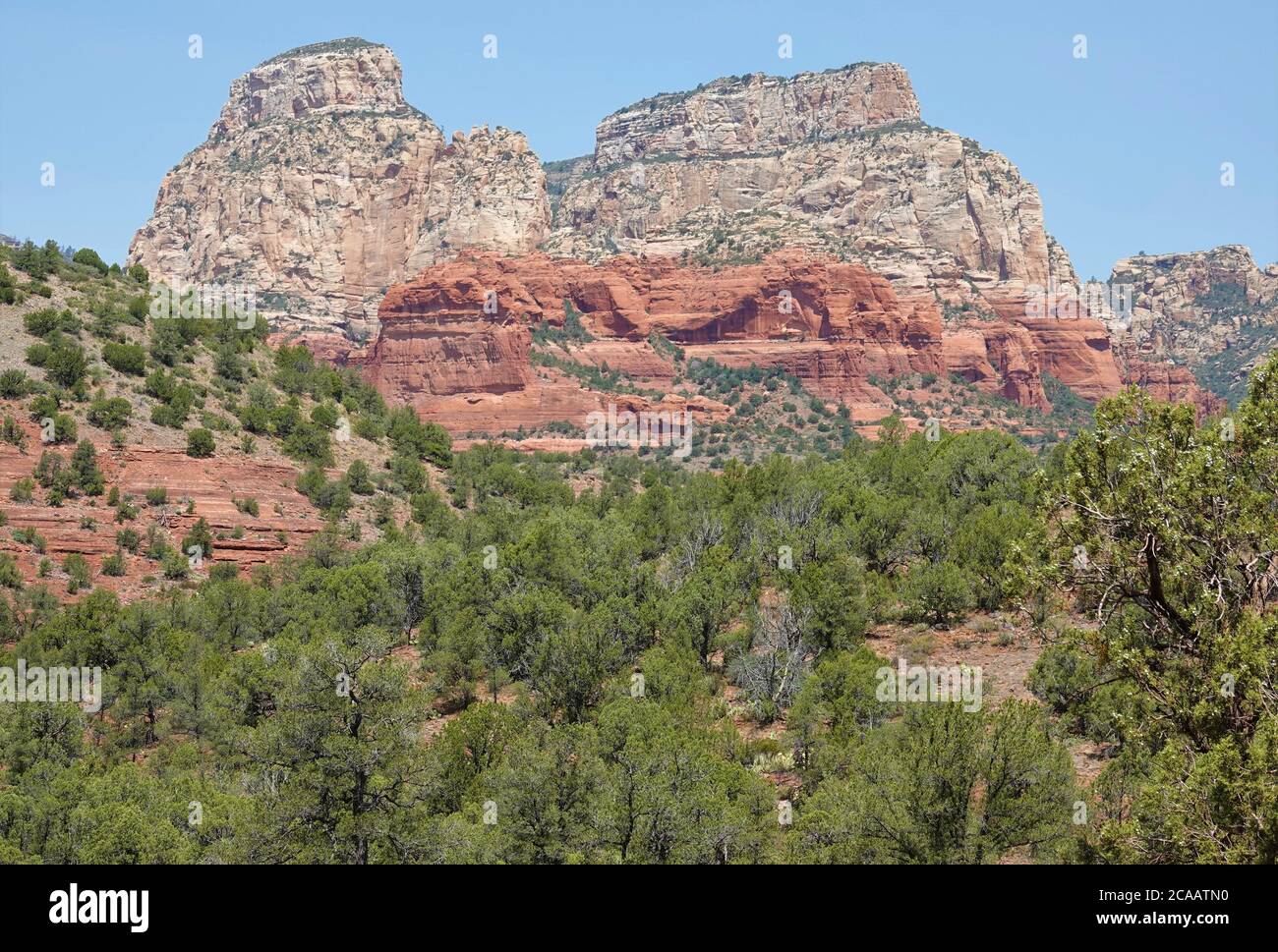 The beautiful red rocks in Sedona, Arizona attract tourists from around ...