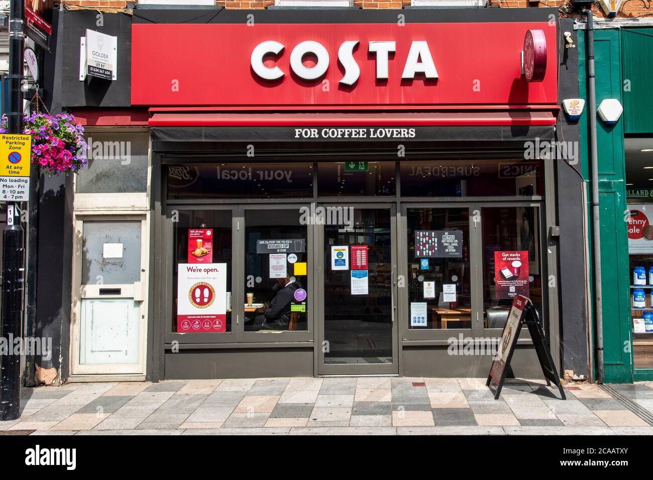 Costa coffee shops london hi-res stock photography and images - Alamy