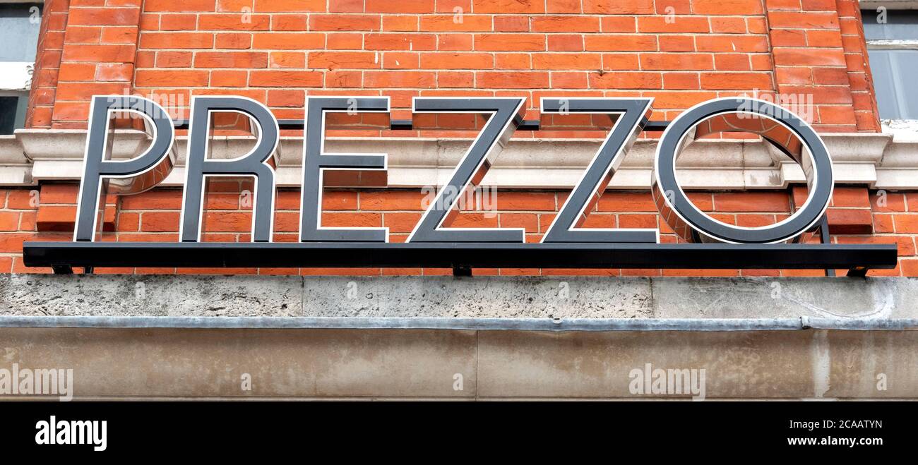 Prezzo logo on one of their diners in London Stock Photo - Alamy