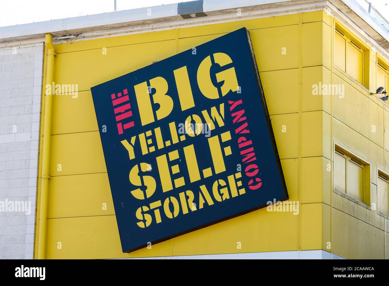 Big yellow storage 2020 hi-res stock photography and images - Alamy