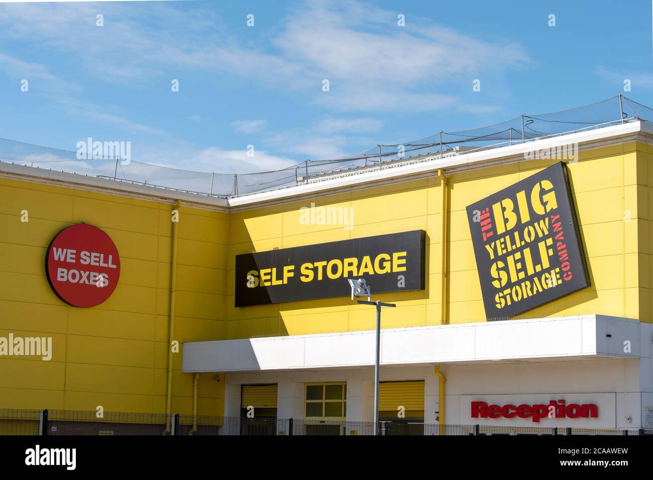 Big yellow storage 2020 hi-res stock photography and images - Alamy