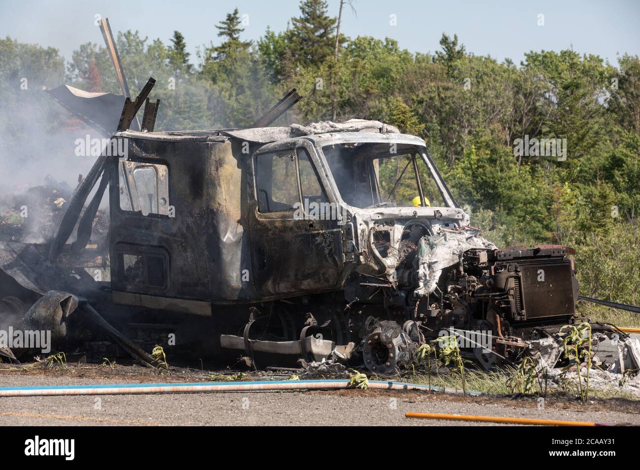 Tractor trailer burned Stock Photo - Alamy