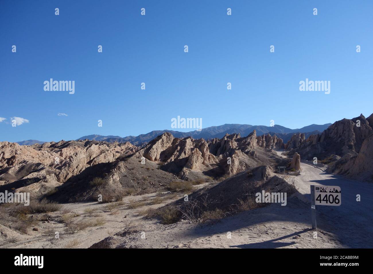 Tourist destination singular rock formation hi-res stock photography ...