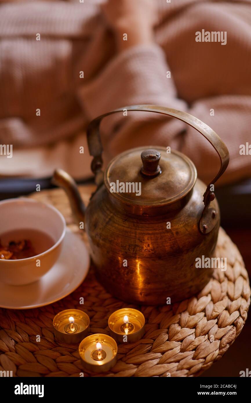 Glass vase procedure hi-res stock photography and images - Alamy