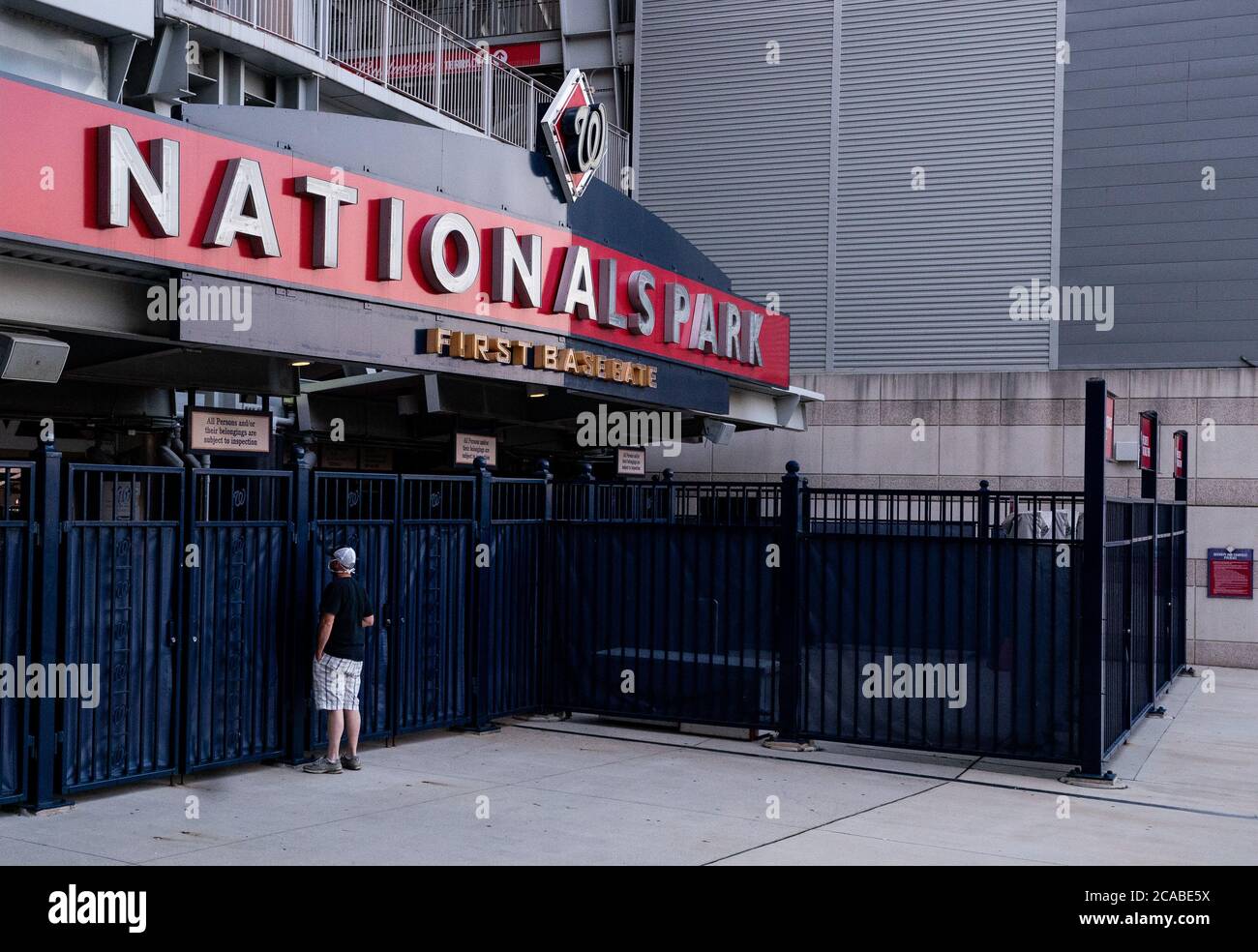Washington, United States. 05th Aug, 2020. A man looks through the ...