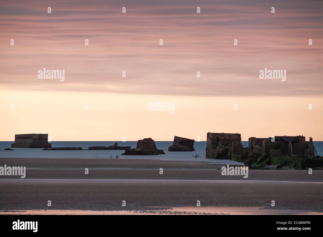 D day normandy silhouette hi-res stock photography and images - Alamy