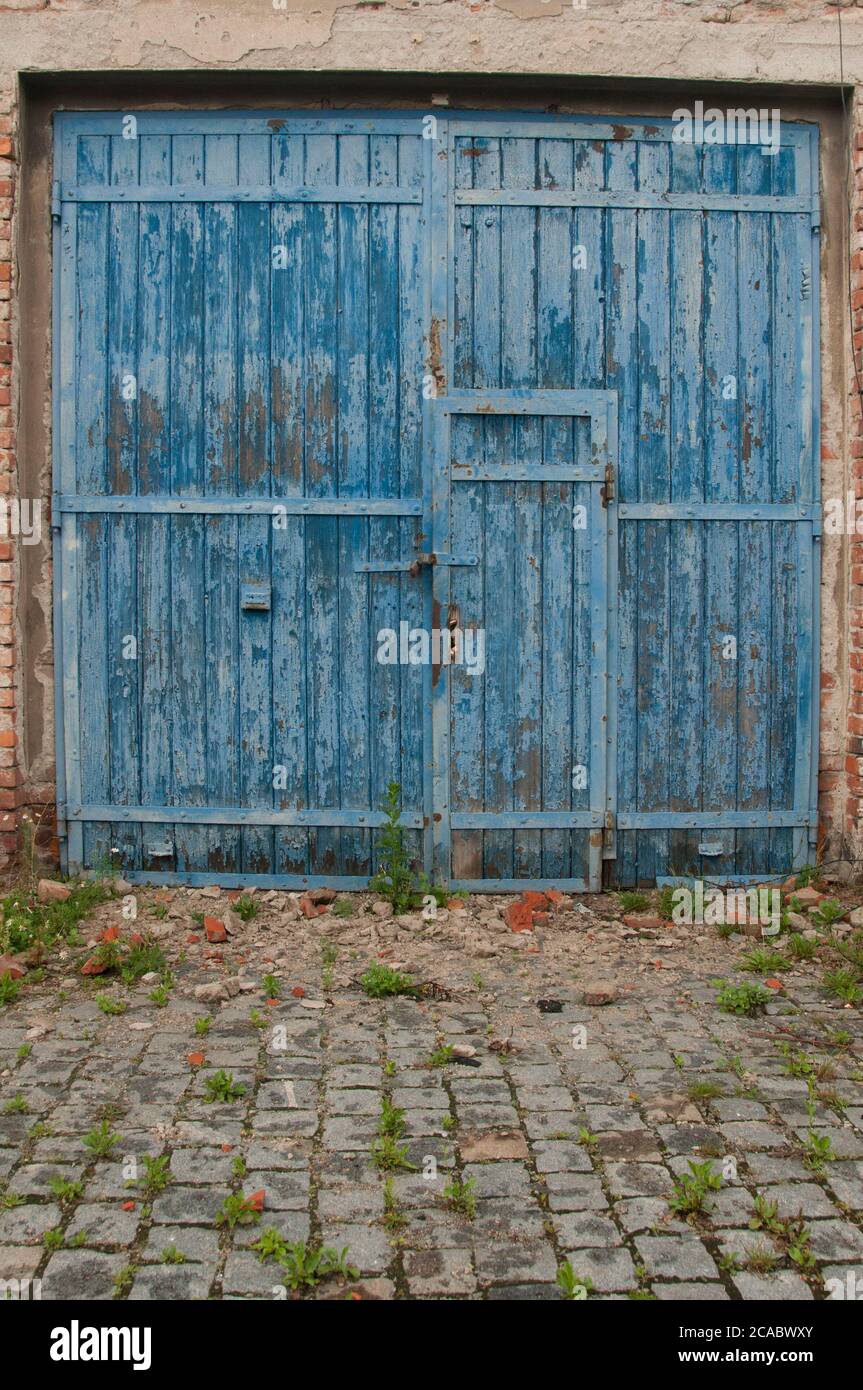 Decay door hi-res stock photography and images - Alamy