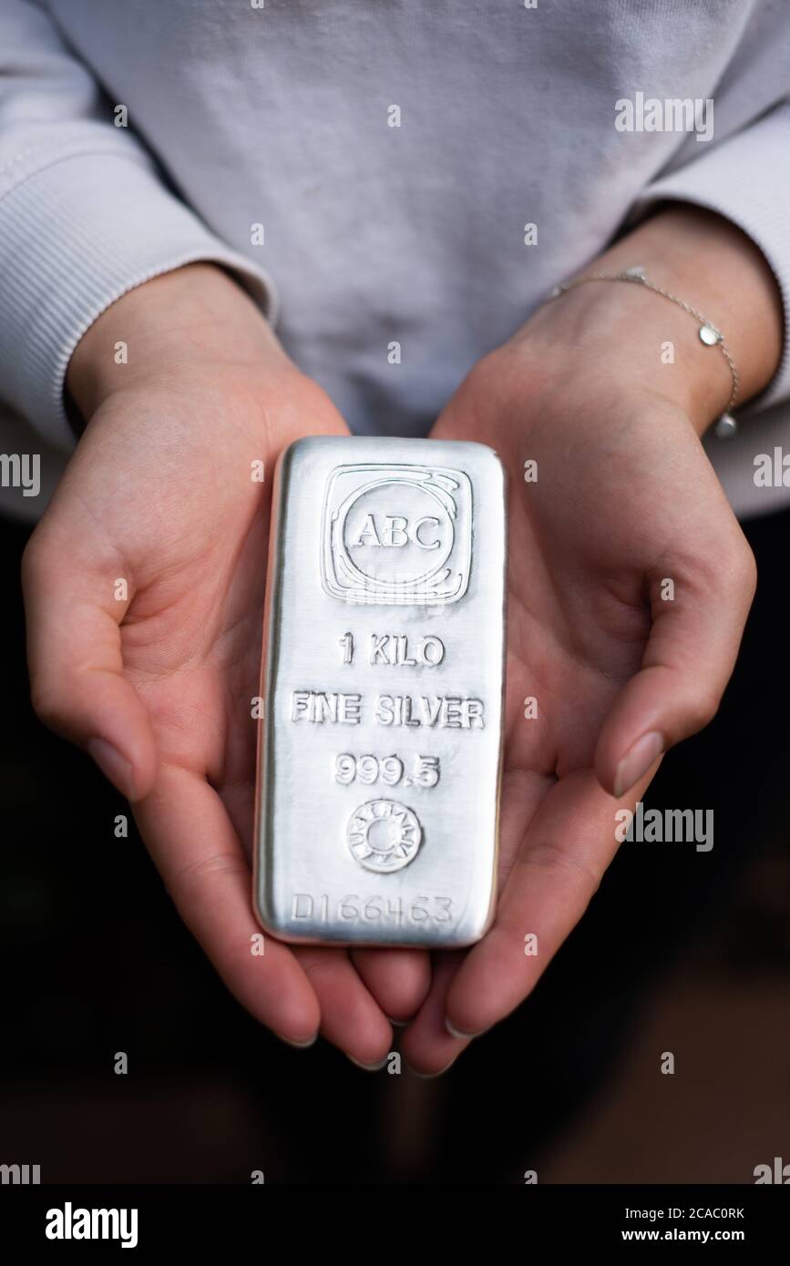 1 kg bar of precious silver Stock Photo - Alamy