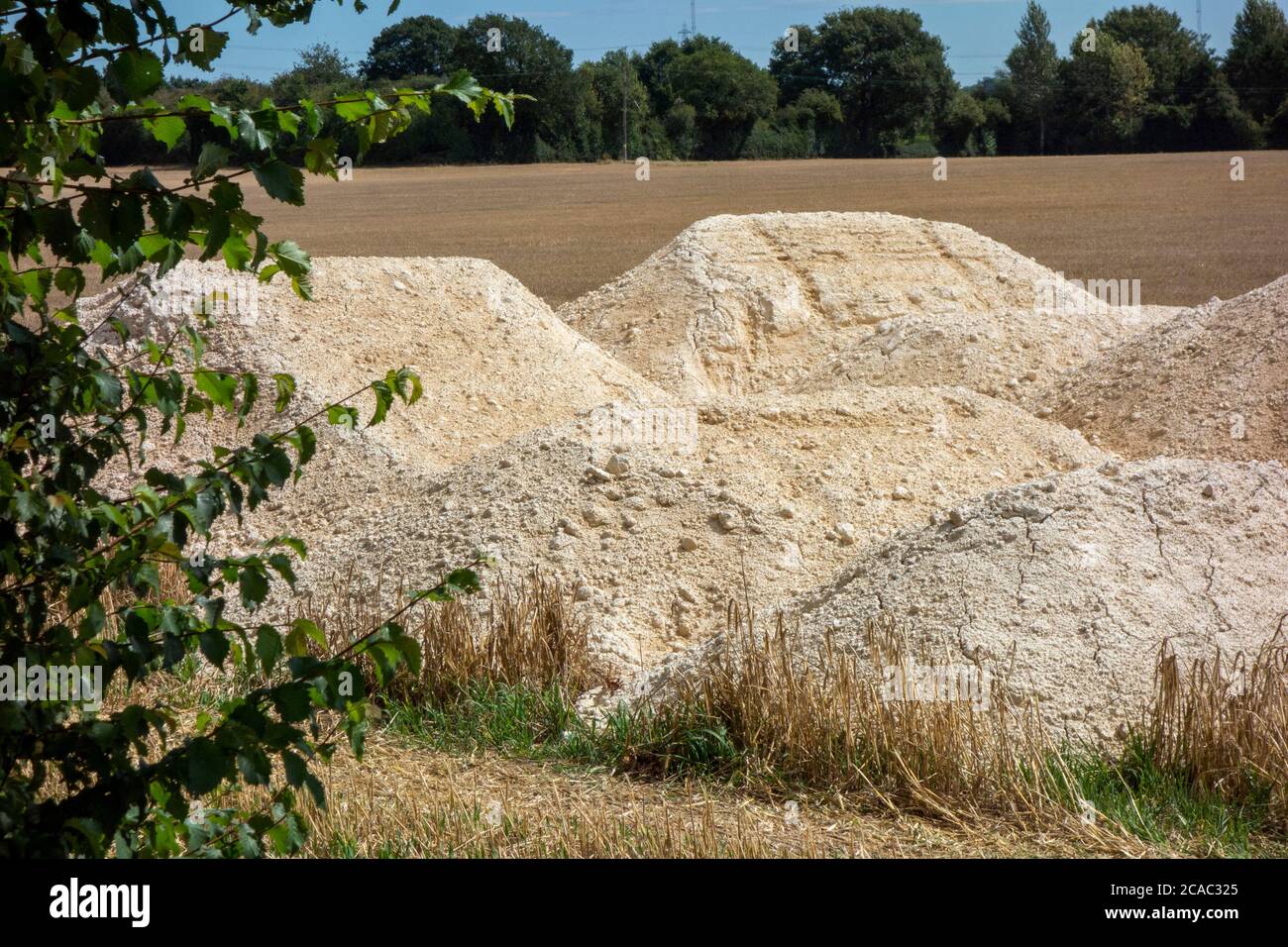 Agricultural lime hi-res stock photography and images - Alamy