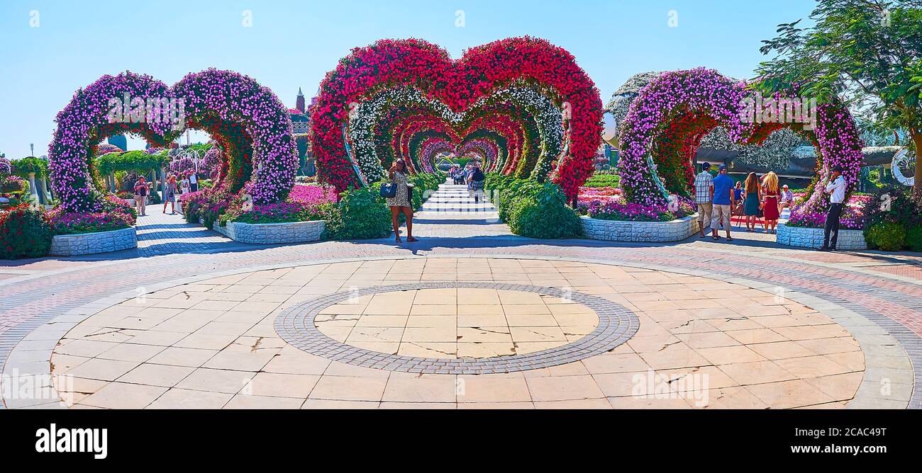 Colorful alleyways hi-res stock photography and images - Alamy