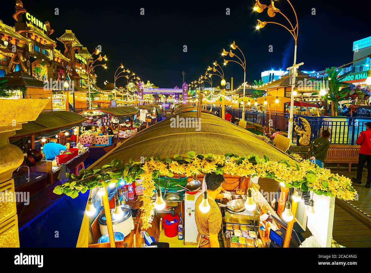 DUBAI, UAE - MARCH 5, 2020: The canal with food boats of Thai Floating ...