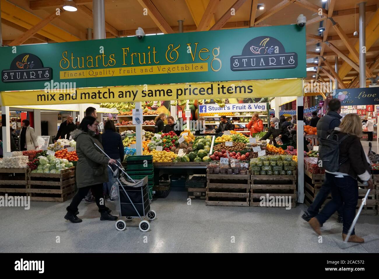 Indoor market Sheffield South Yorkshire England Stock Photo - Alamy