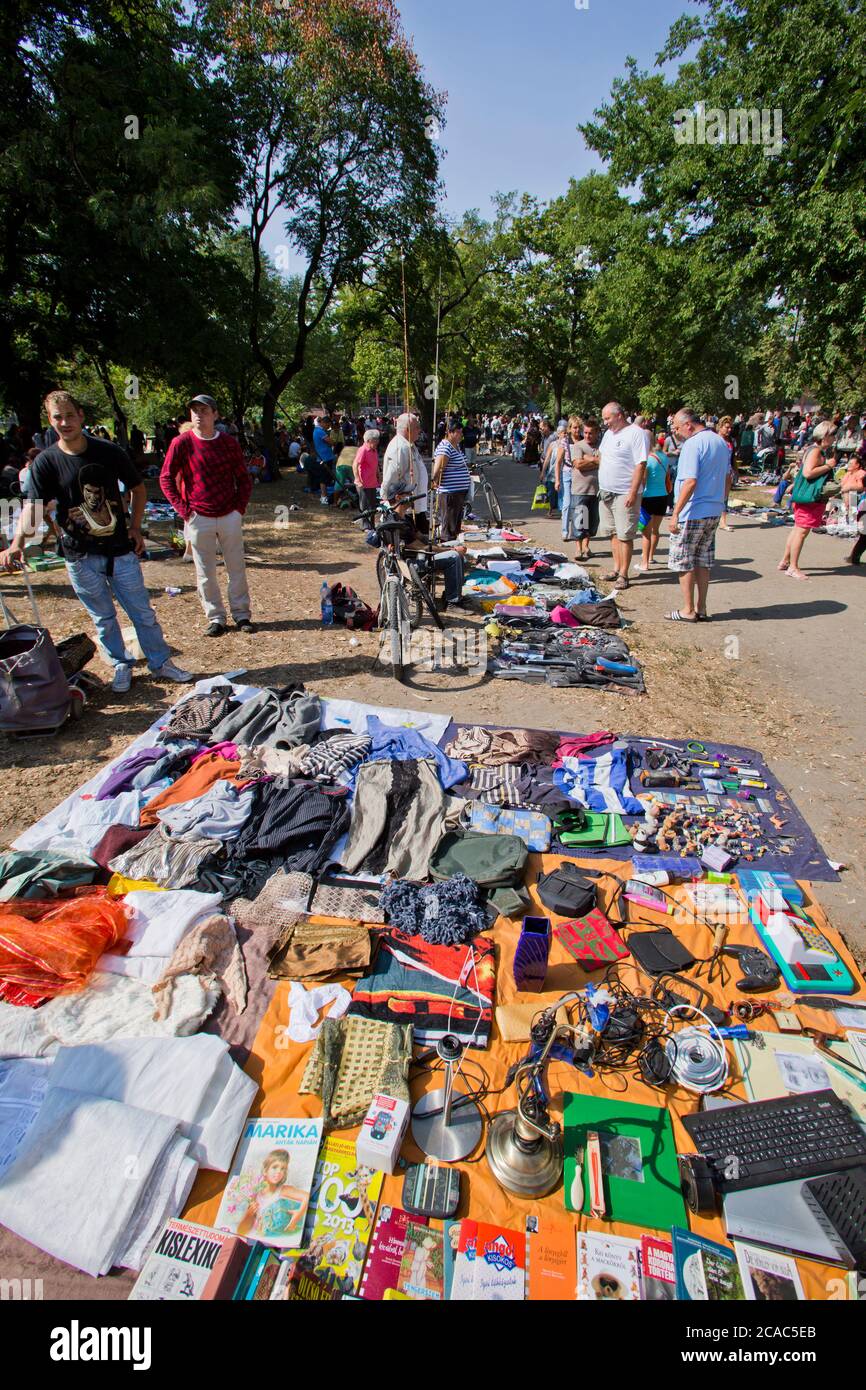 The flea market in Budapest Stock Photo - Alamy