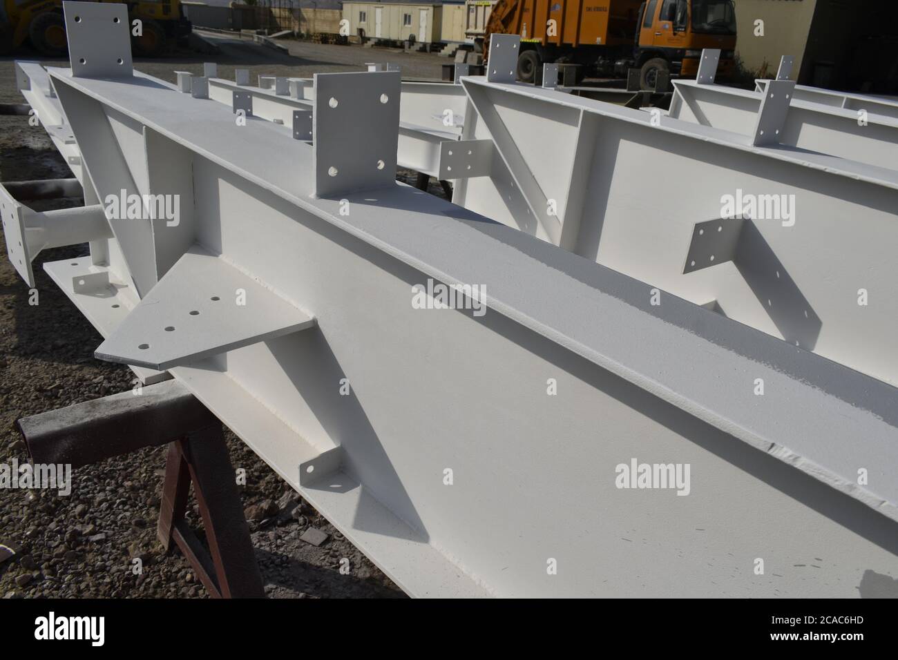 Concrete columns concrete roof beams hi-res stock photography and ...