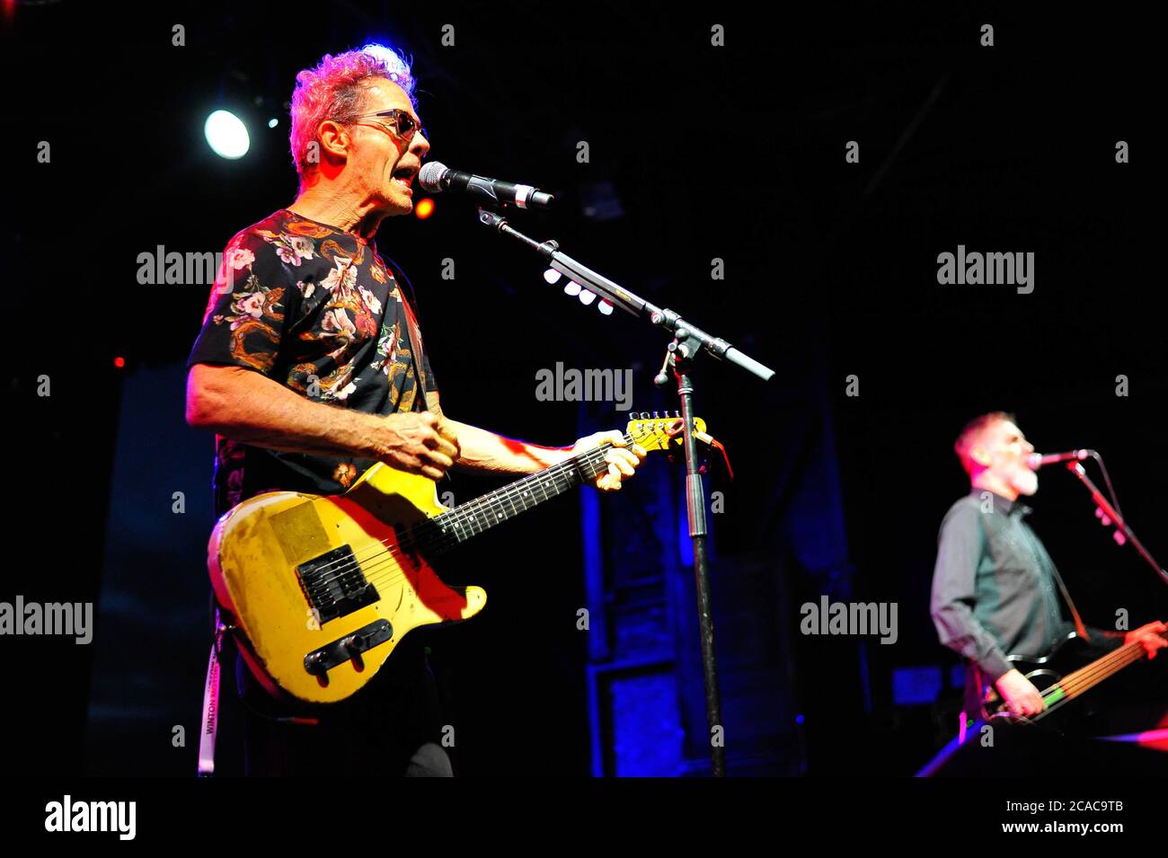 Mark gable on stage hi-res stock photography and images - Alamy