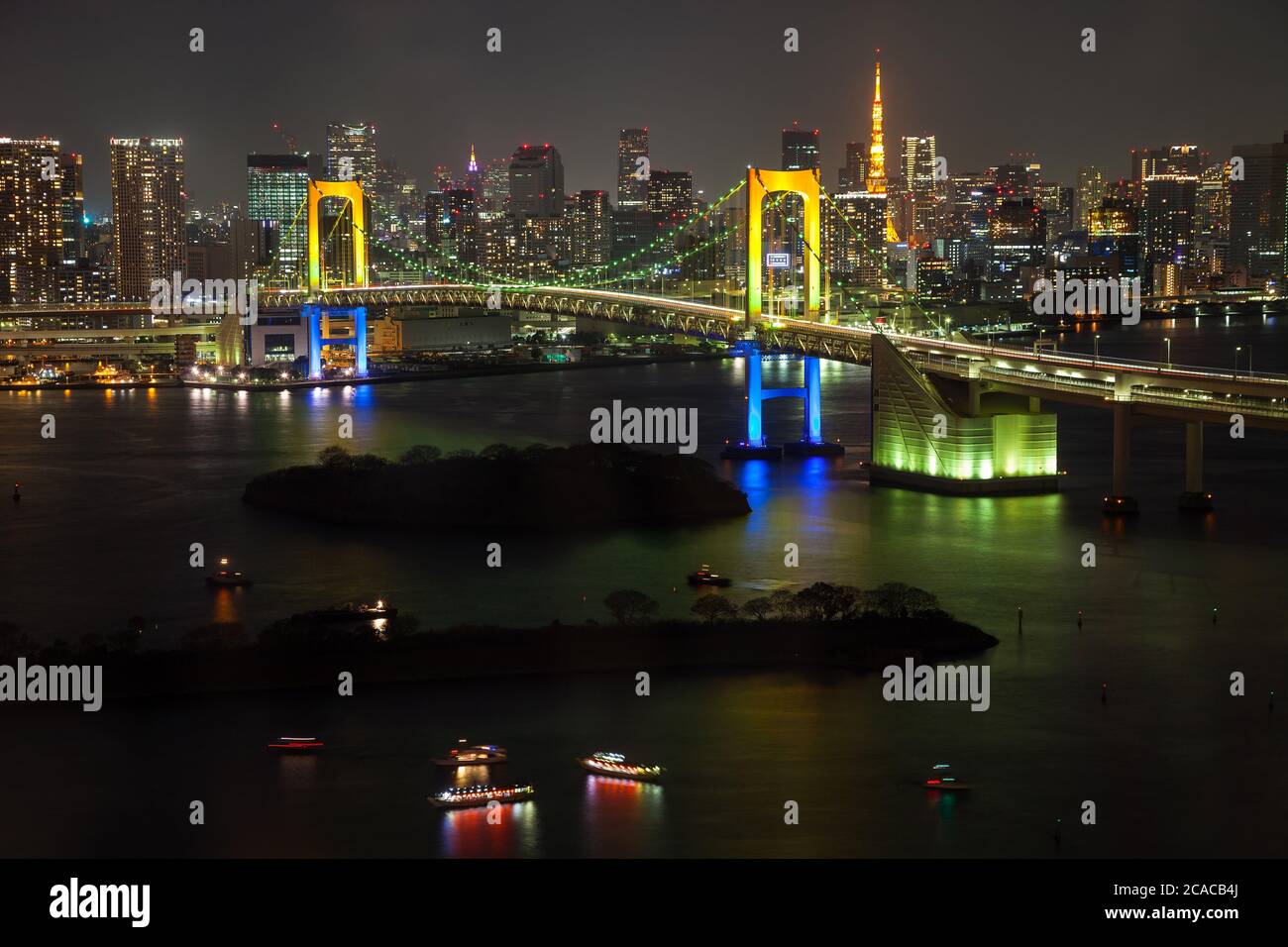 Tokyo, Japan - December 16, 2017 : Cityscape of Tokyo Night view ...
