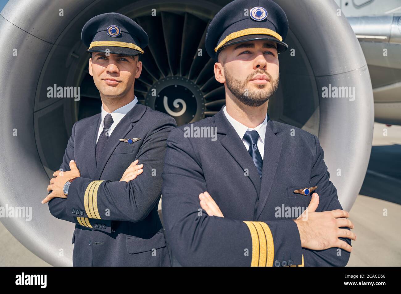 Airmen standing outside hi-res stock photography and images - Alamy