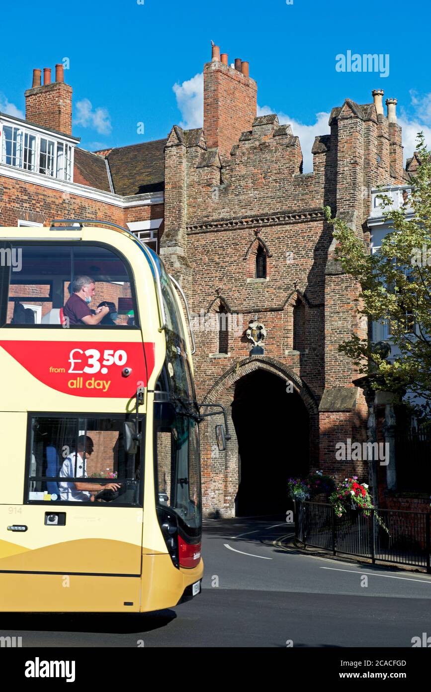 Bus Bar High Resolution Stock Photography and Images - Alamy