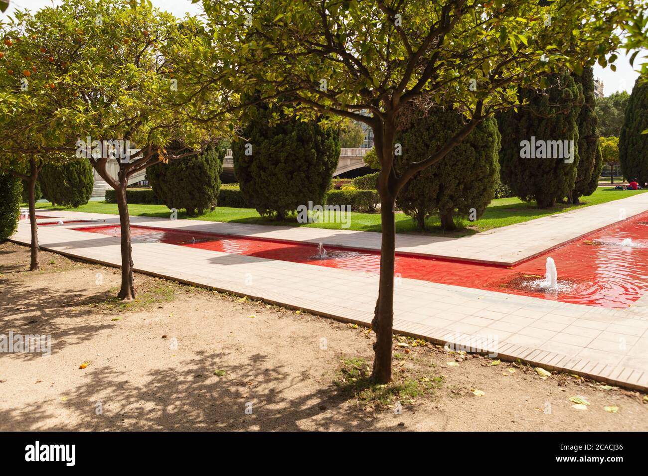 Red fountains hi-res stock photography and images - Alamy