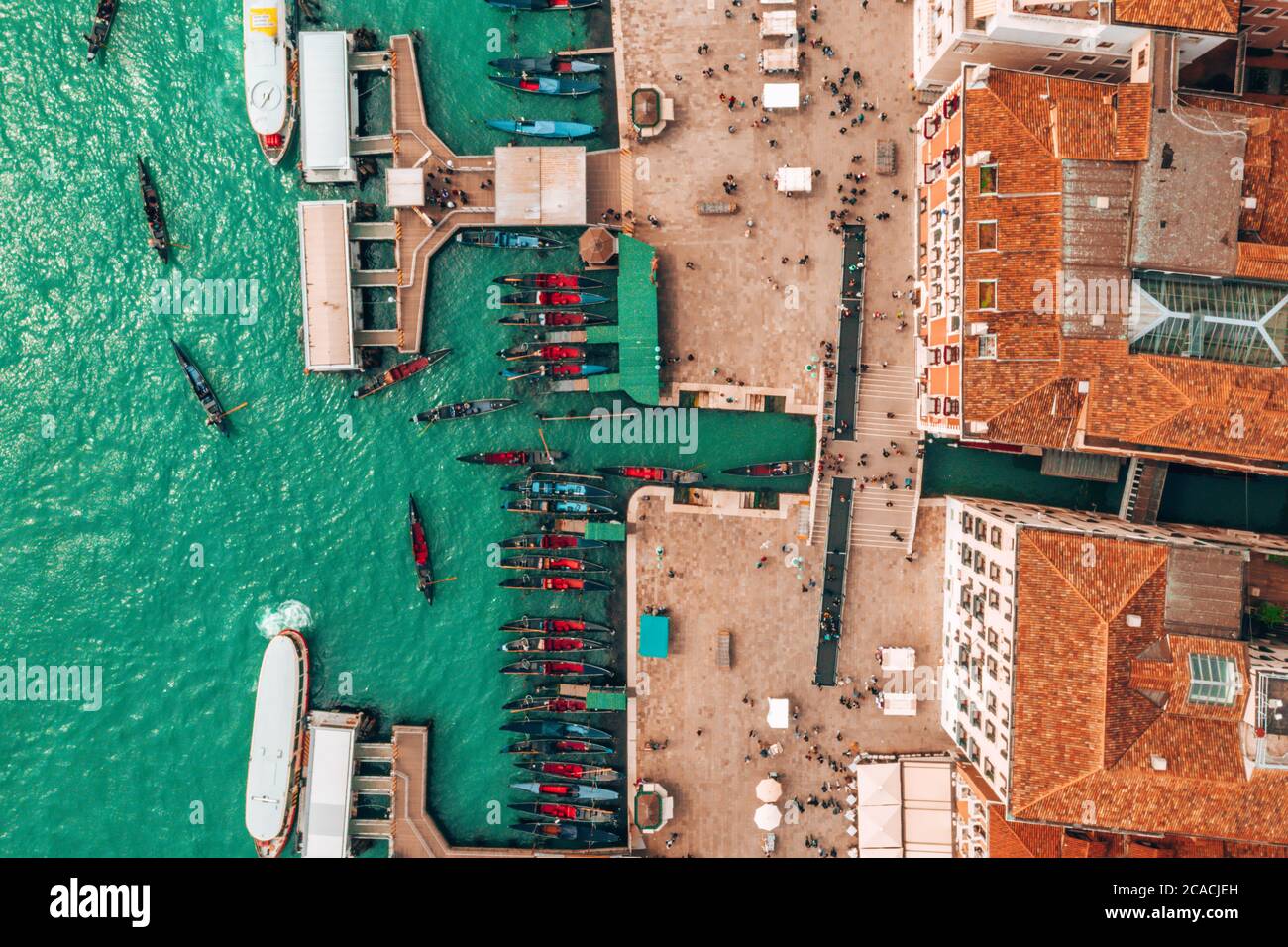 Aerial shot gondolas on hi-res stock photography and images - Alamy