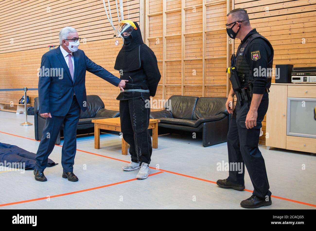 Taser training hi-res stock photography and images - Alamy