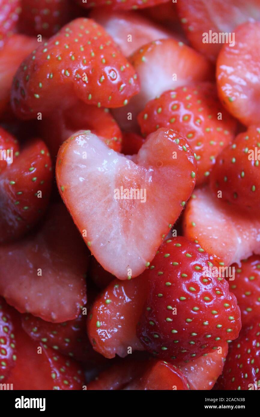Heart shaped strawberry hi-res stock photography and images - Alamy