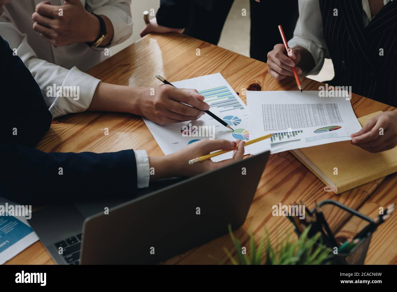 Team chart hi-res stock photography and images - Alamy