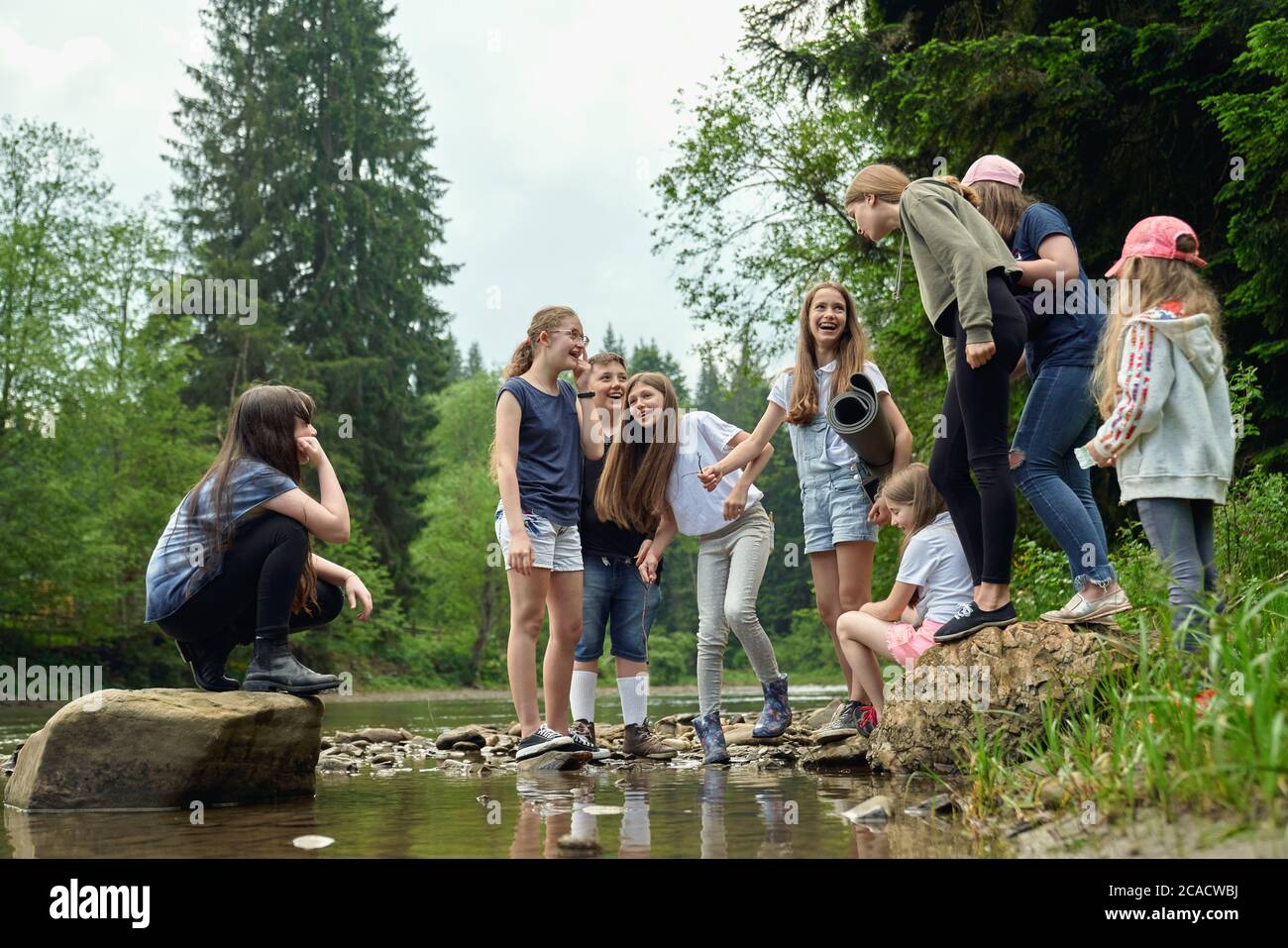 Teen group camping hi-res stock photography and images - Alamy
