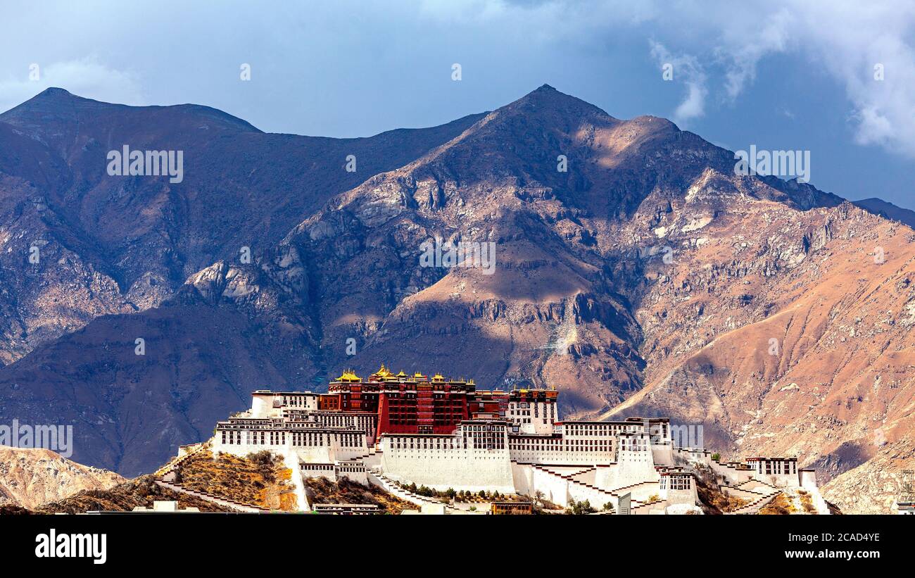 Potala palace seen from the outskirts of Lhasa, Tibet, China. Early May ...