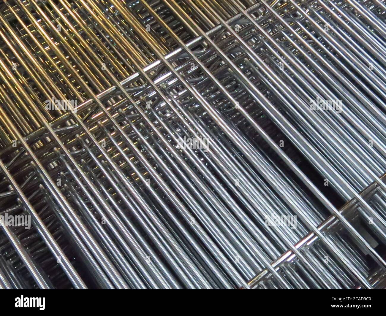 Welded mesh hi-res stock photography and images - Alamy