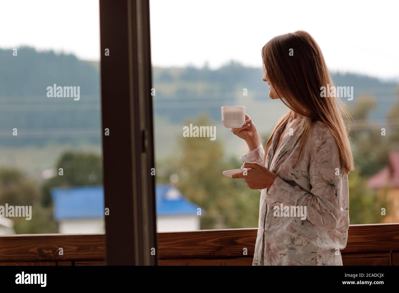 Female shower outside hi-res stock photography and images - Alamy
