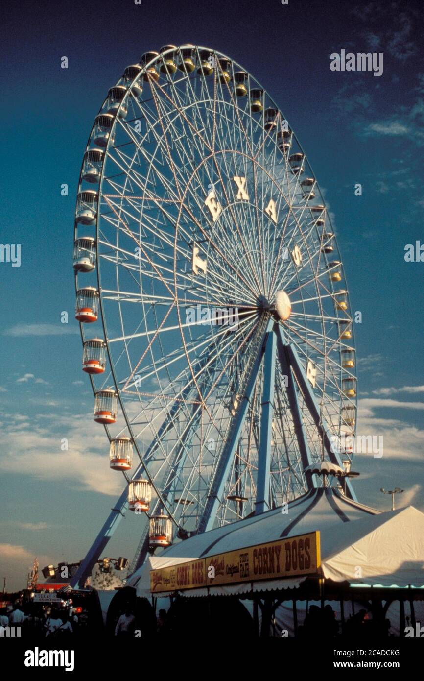 State fair of texas ferris wheel hi-res stock photography and images ...