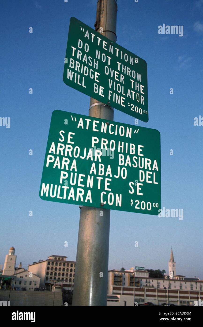 Bilingual public sign on lamppost along International Bridge in Laredo ...