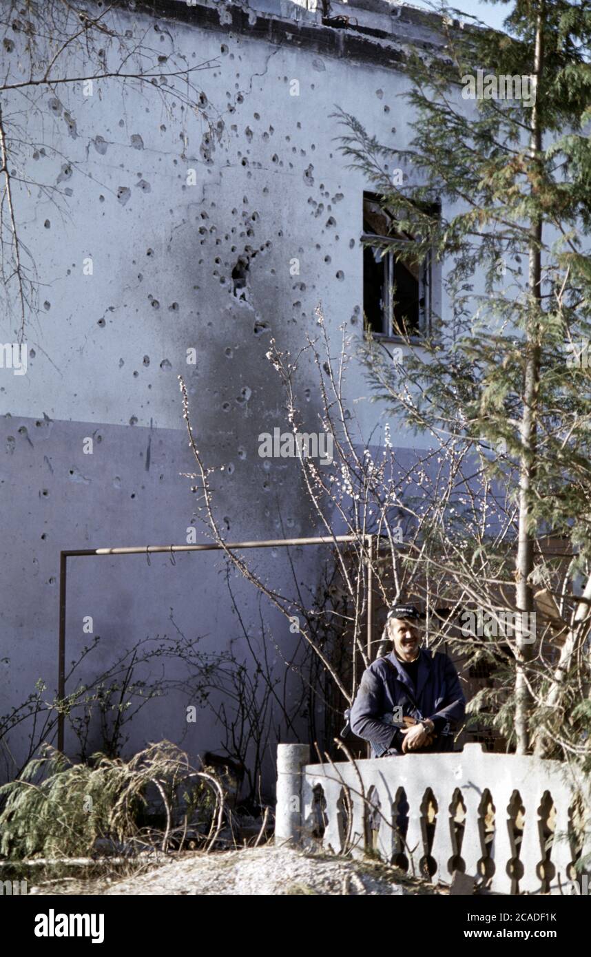 Balkans conflict 1994 hi-res stock photography and images - Alamy