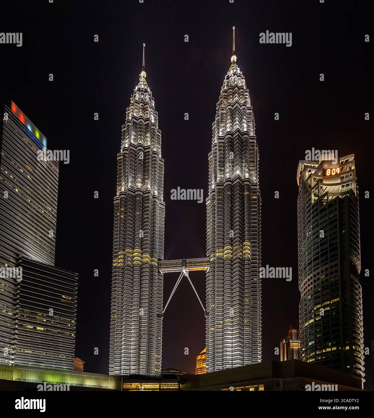 Towert bridge hi-res stock photography and images - Alamy