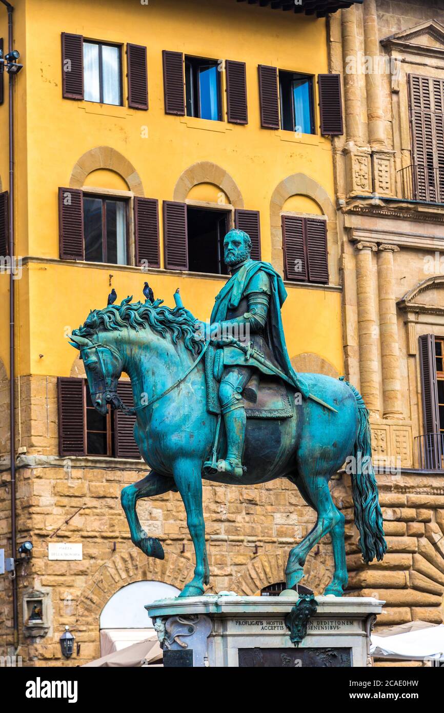 Statue of Cosimo I de Medici in Florence, Italy Stock Photo - Alamy