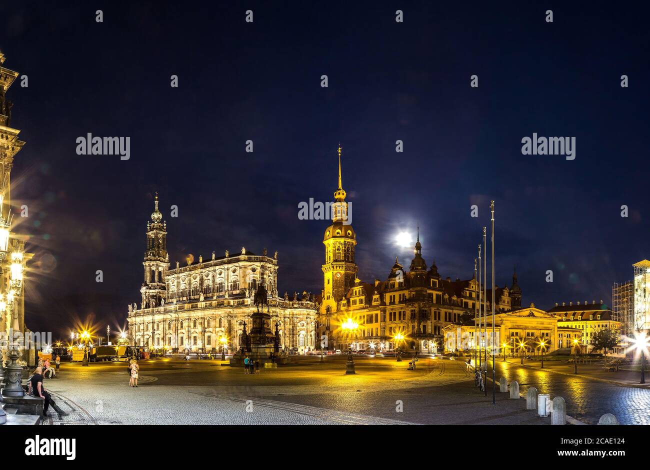 Night view of Dresden. Beautiful summer night Stock Photo - Alamy