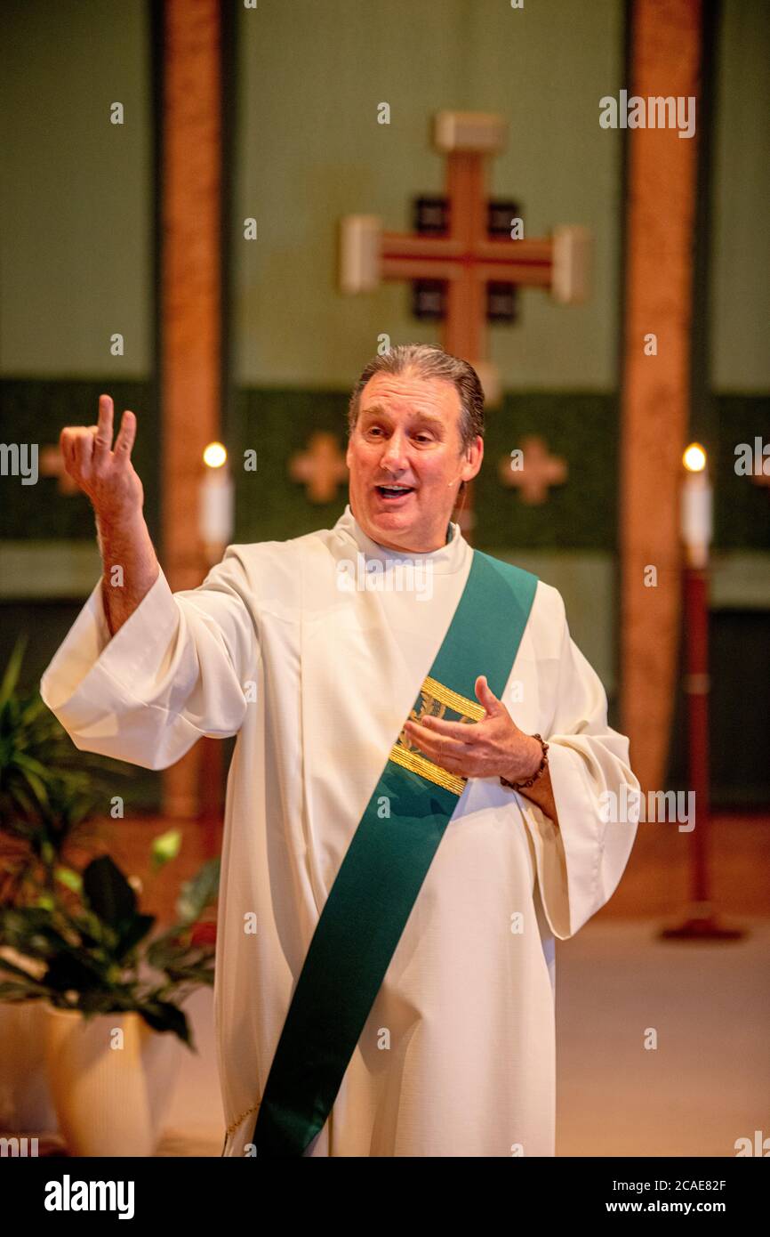 Sermon pulpit hi-res stock photography and images - Alamy