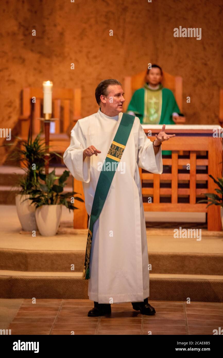 Priest preaches hi-res stock photography and images - Alamy