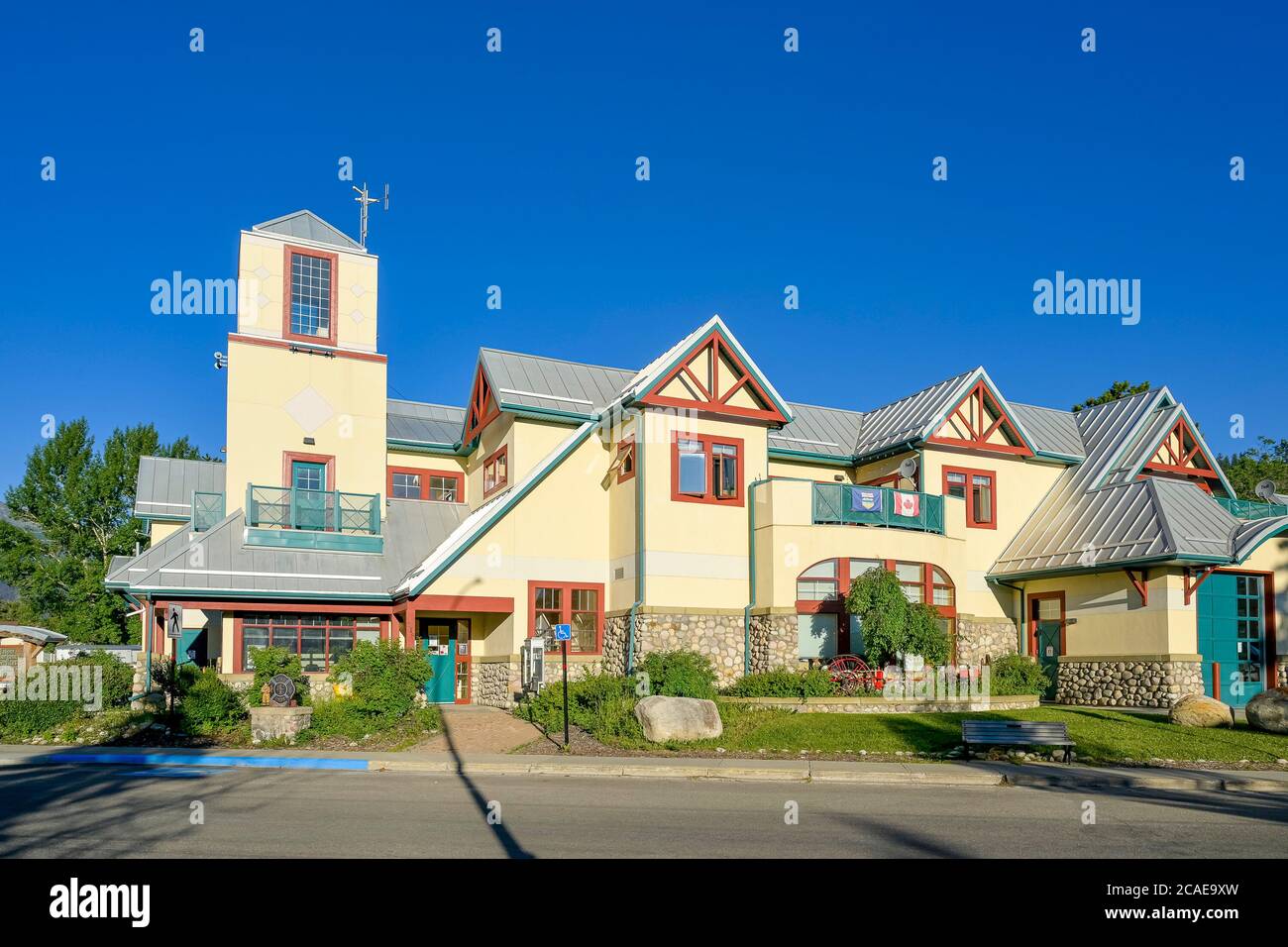 Emergency services building hi-res stock photography and images - Alamy