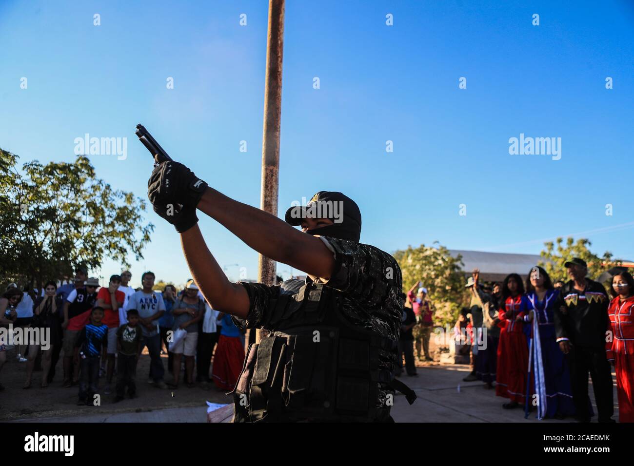 Eleazar Barnet of the traditional Seri guard or self defense realiaz ...