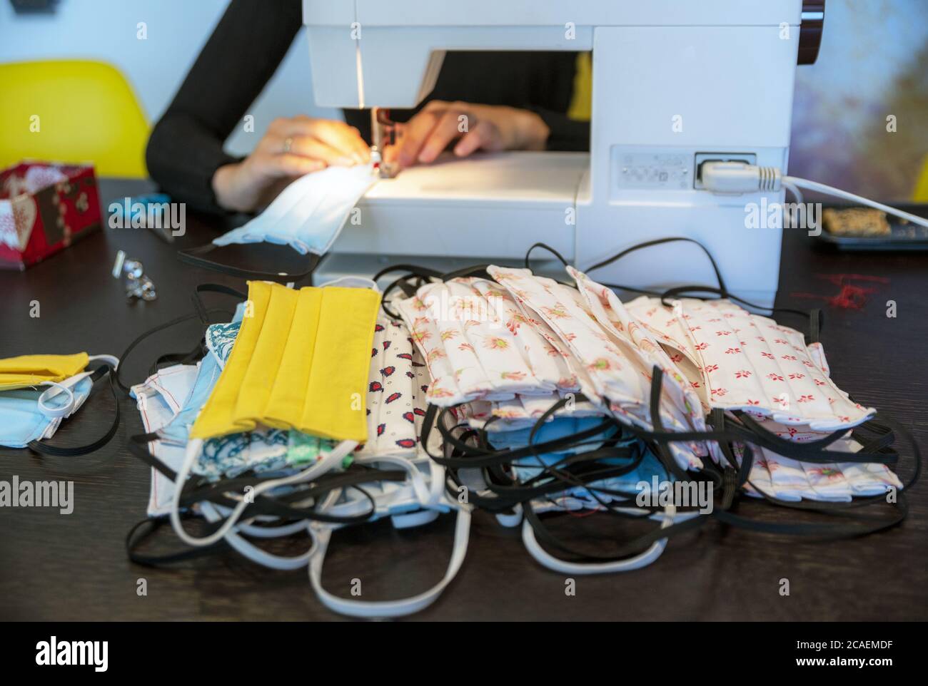 Making homemade breathing mask, Corona Virus protection mask with ...