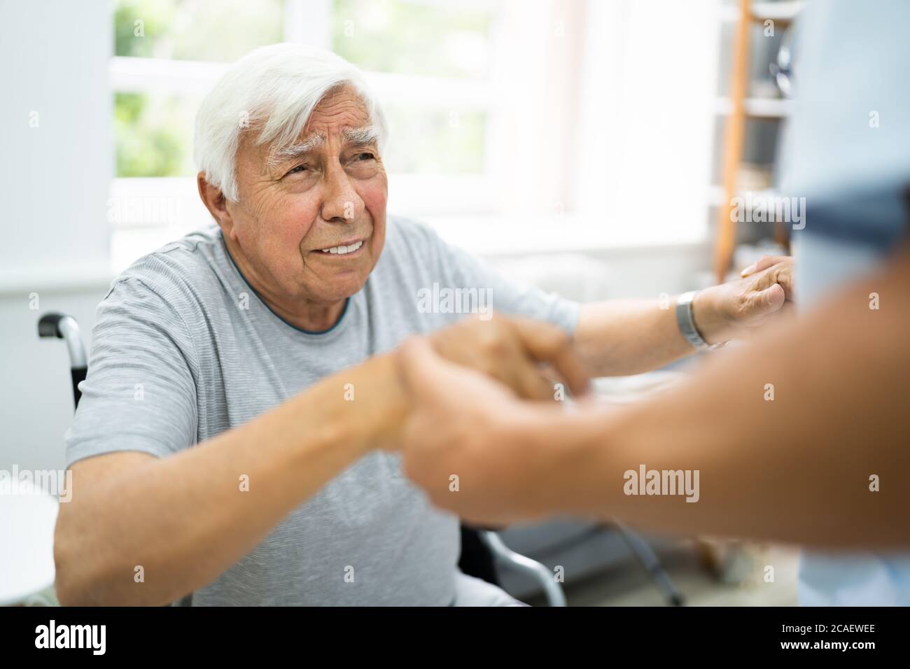 Aged care service hi-res stock photography and images - Alamy