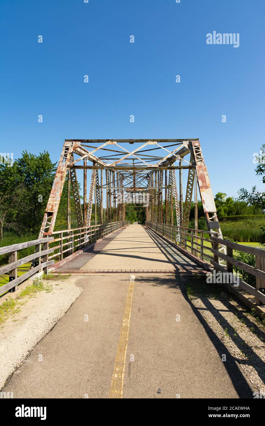 Old swing bridge along the Centennial Trail. Romeoville, Illinois, USA ...