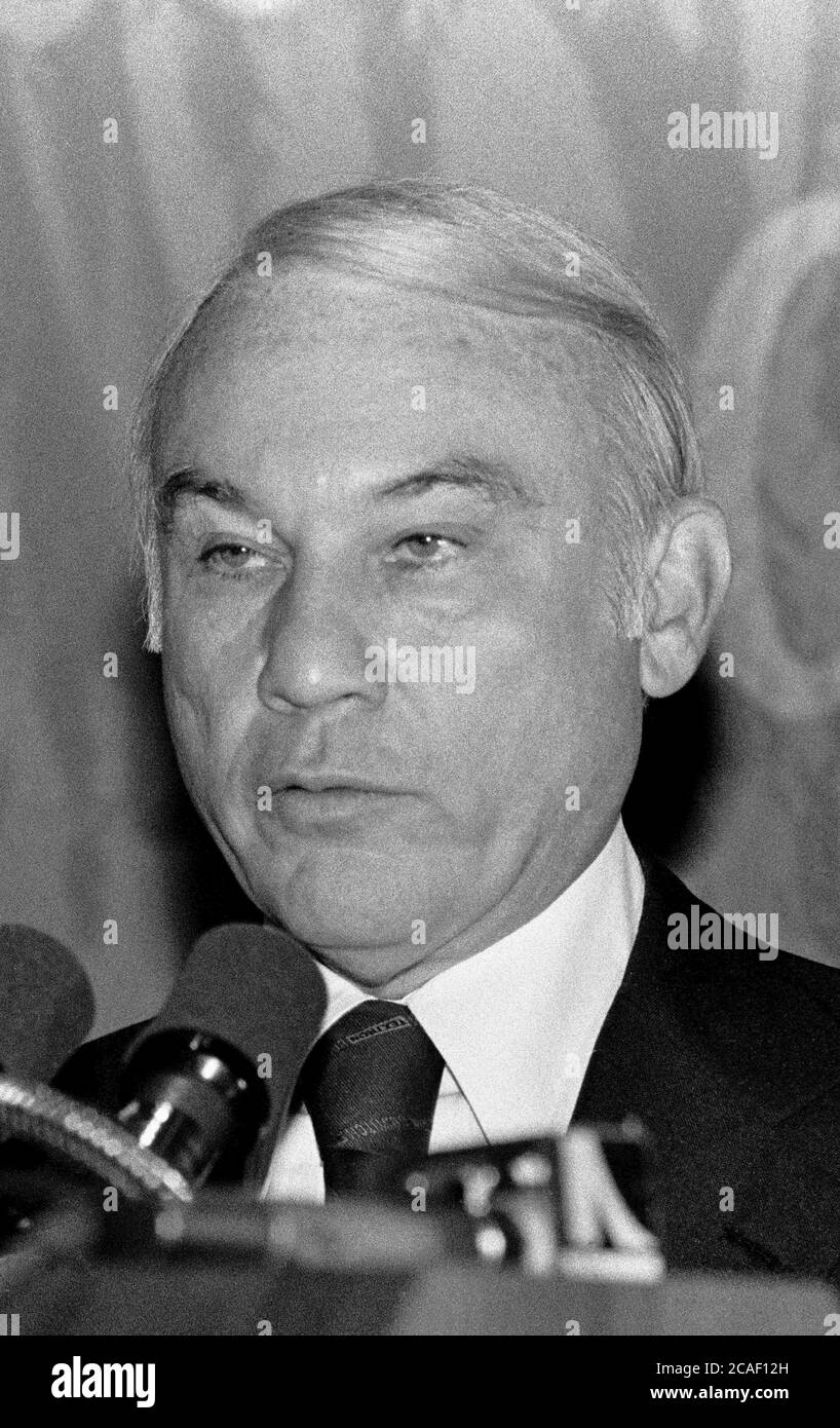Federal reserve chairman Black and White Stock Photos & Images - Alamy