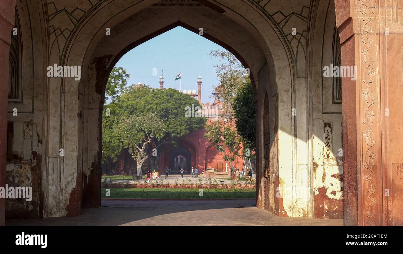 Gate entrance to red fort delhi hi-res stock photography and images - Alamy