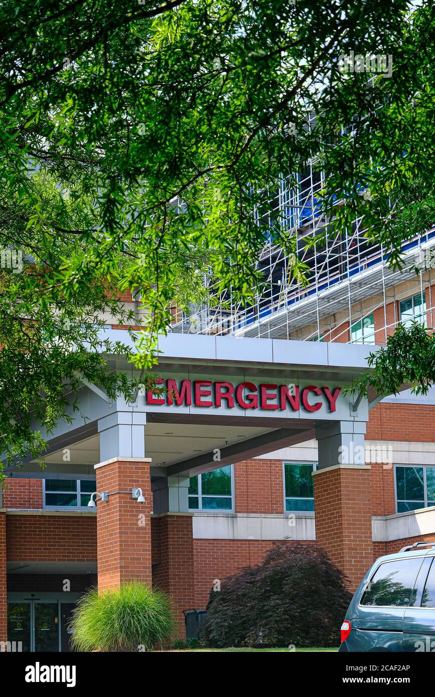 Ambulance emergency room hi-res stock photography and images - Alamy