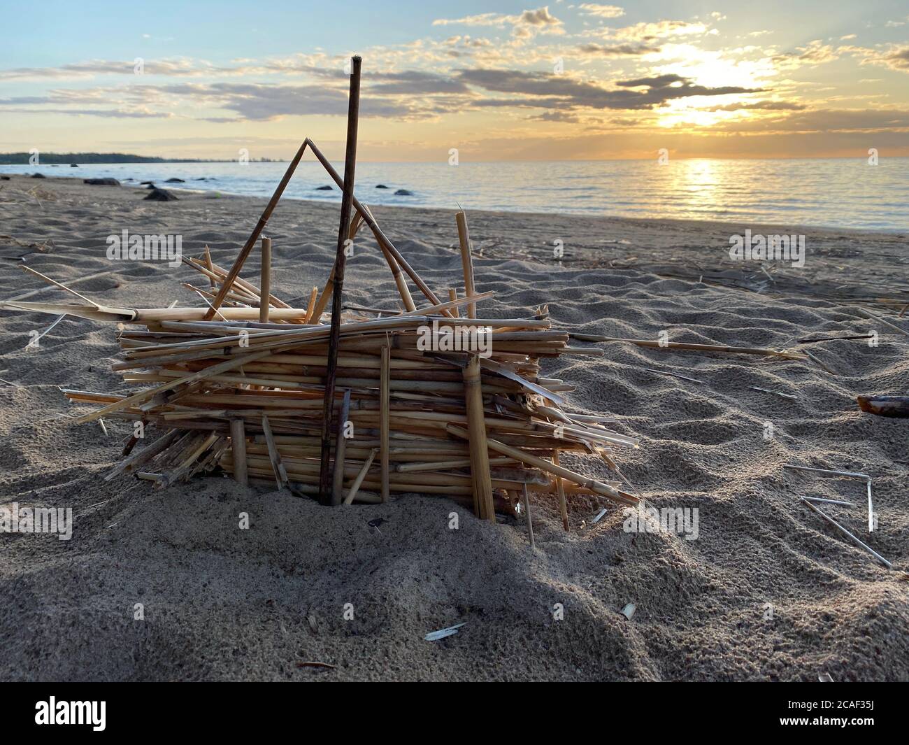 Rural house made of straw hi-res stock photography and images - Alamy