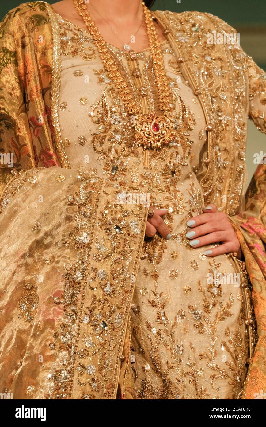 Pakistani traditional hi-res stock photography and images - Alamy