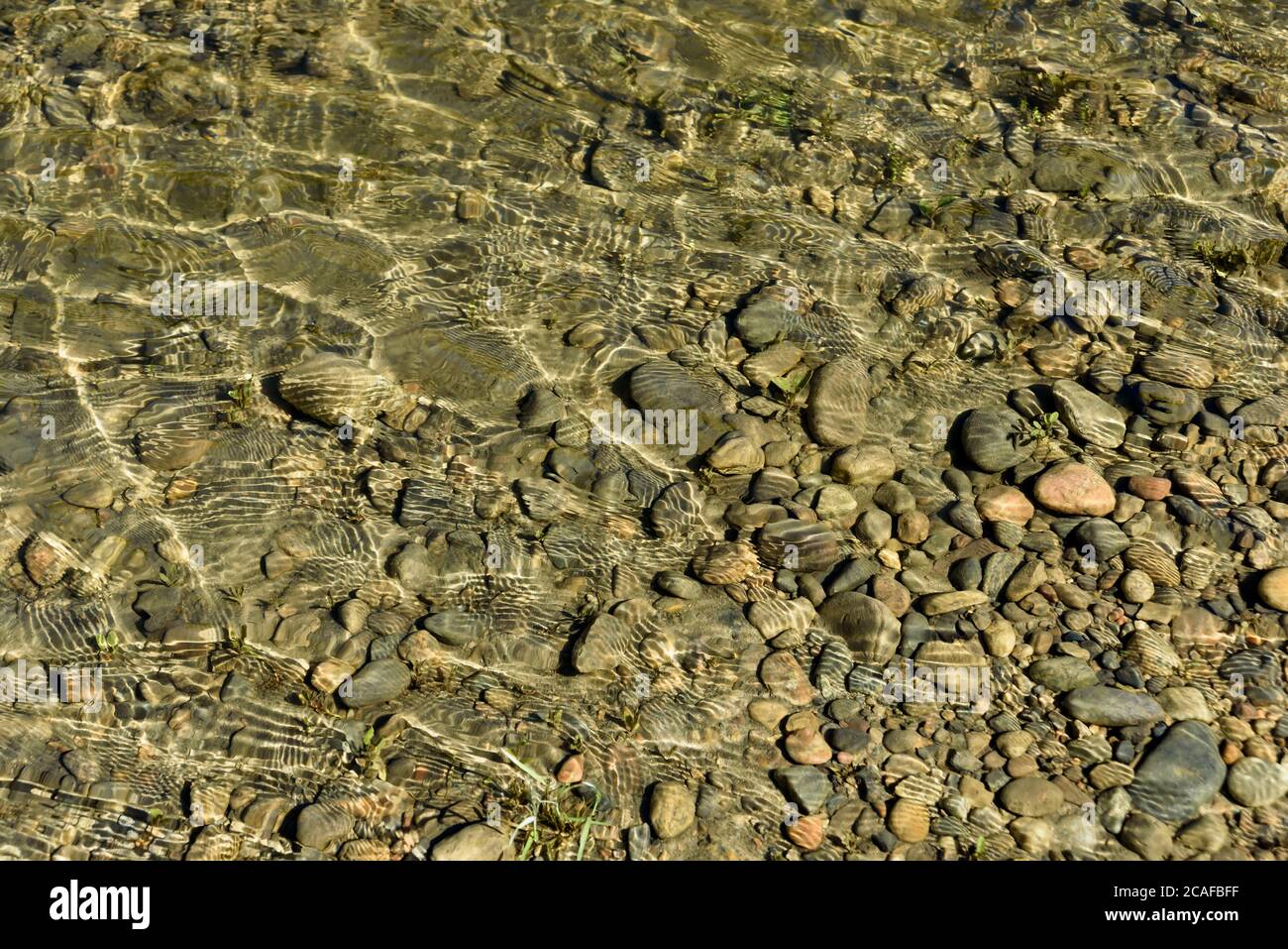 Pebble water ripples hi-res stock photography and images - Alamy